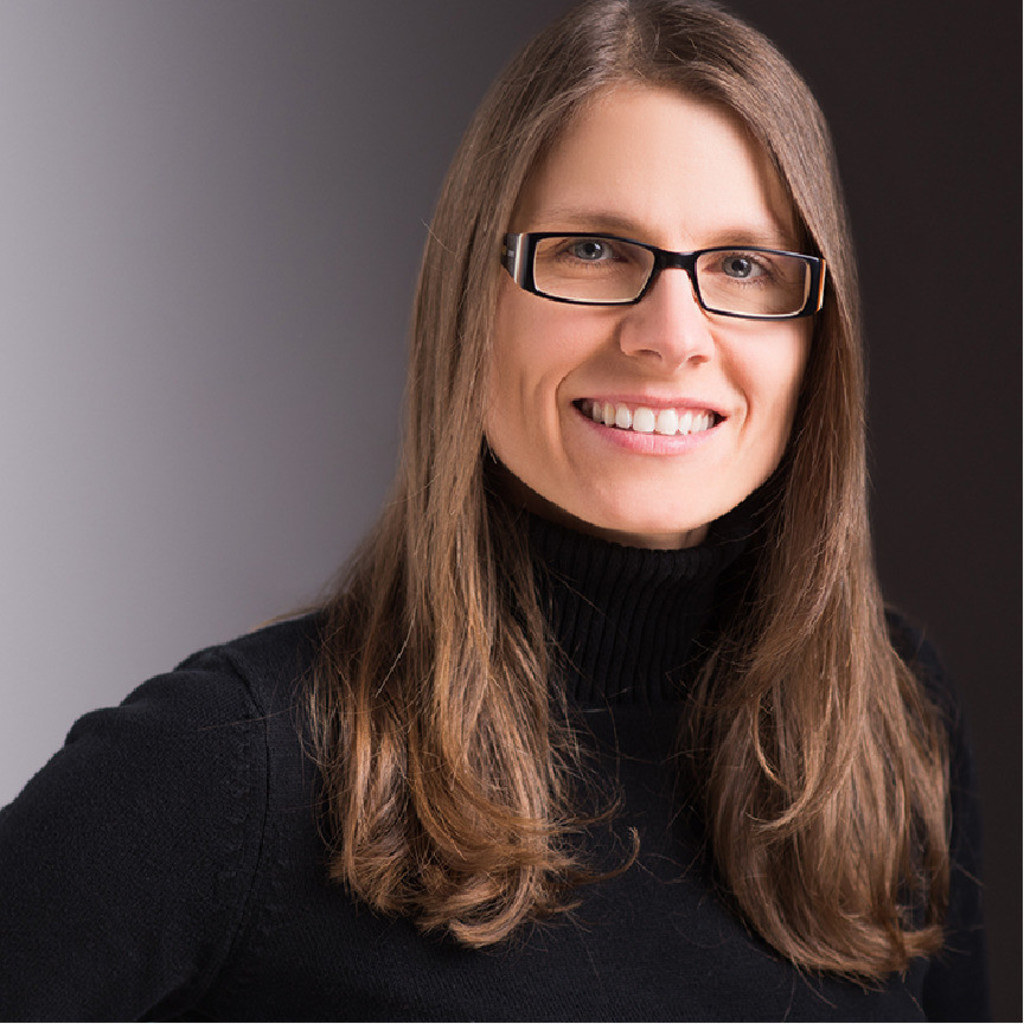 Andrea Rusch - Service Management Workplace Services - Fujitsu ...