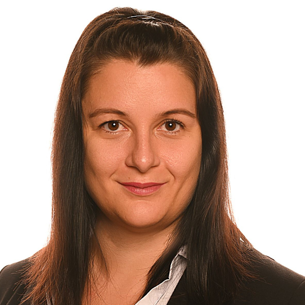 Edit Molnar - Business Asvisor - BearingPoint | XING