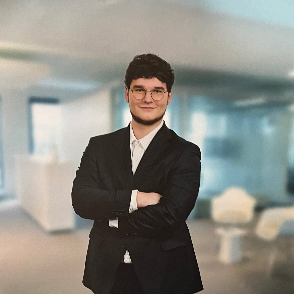 Bastian Van Radecke - Selbstständiger Versicherungsfachmann - Signal ...