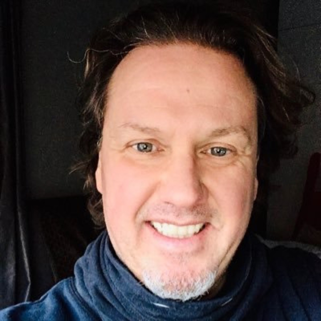 Peter Van Hal - Sports Teacher - Experience College | XING