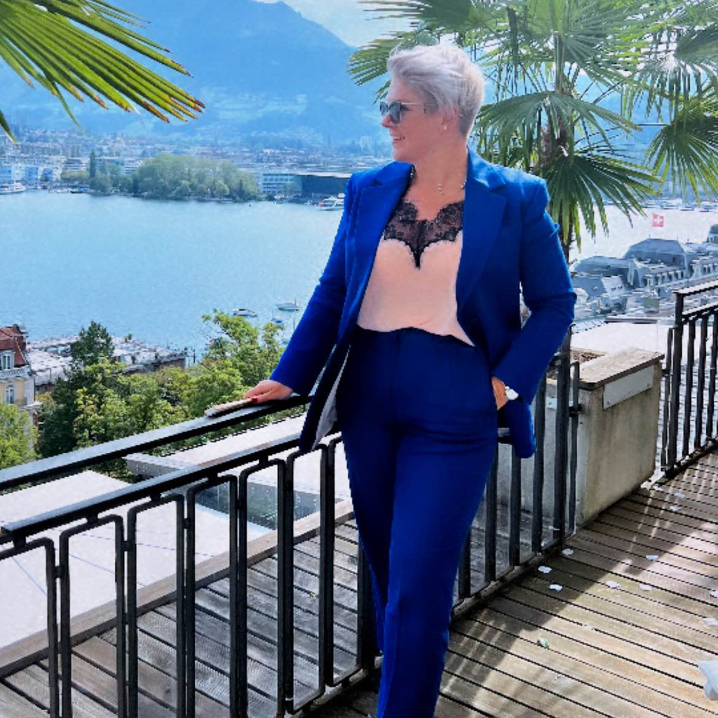 Olga Martin - Relationship Manager - Credit Suisse | XING