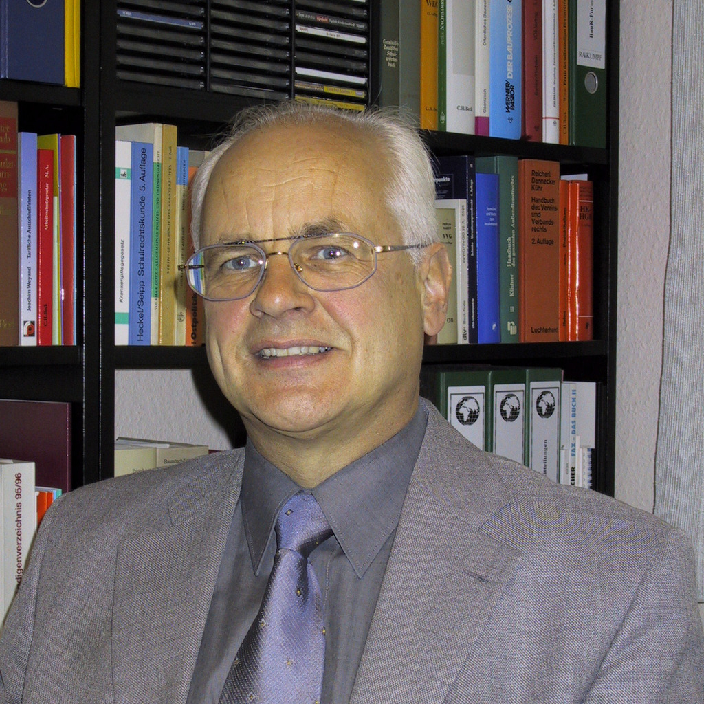 Roland Kumpf - Rechtsanwalt im Ruhestand - Rechtsanwaltskanzlei | XING