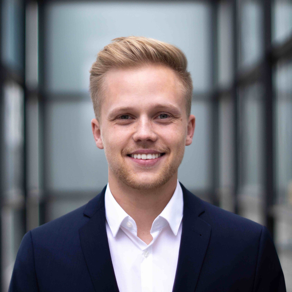 Lukas Ortner - Junior Operations Analyst - EAT HAPPY GROUP | XING
