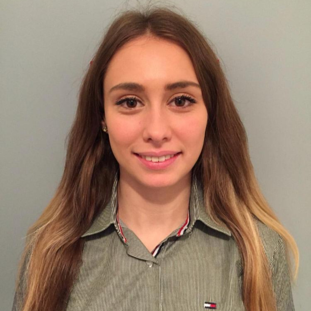 Sandra Schoene - Business Management and Economics - Julius-Maximilians ...