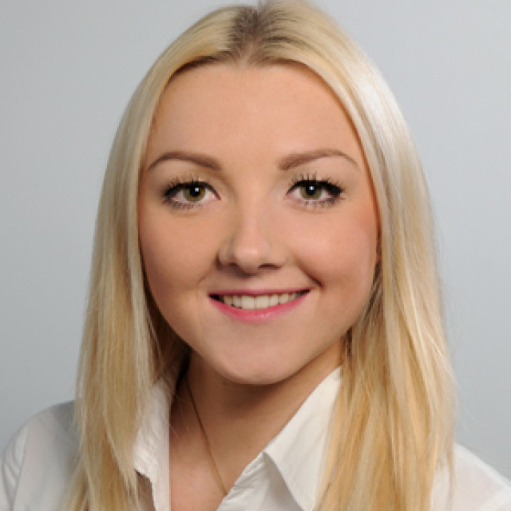 Julia Teichmann - Production Merchandiser - Modeltekstil | XING