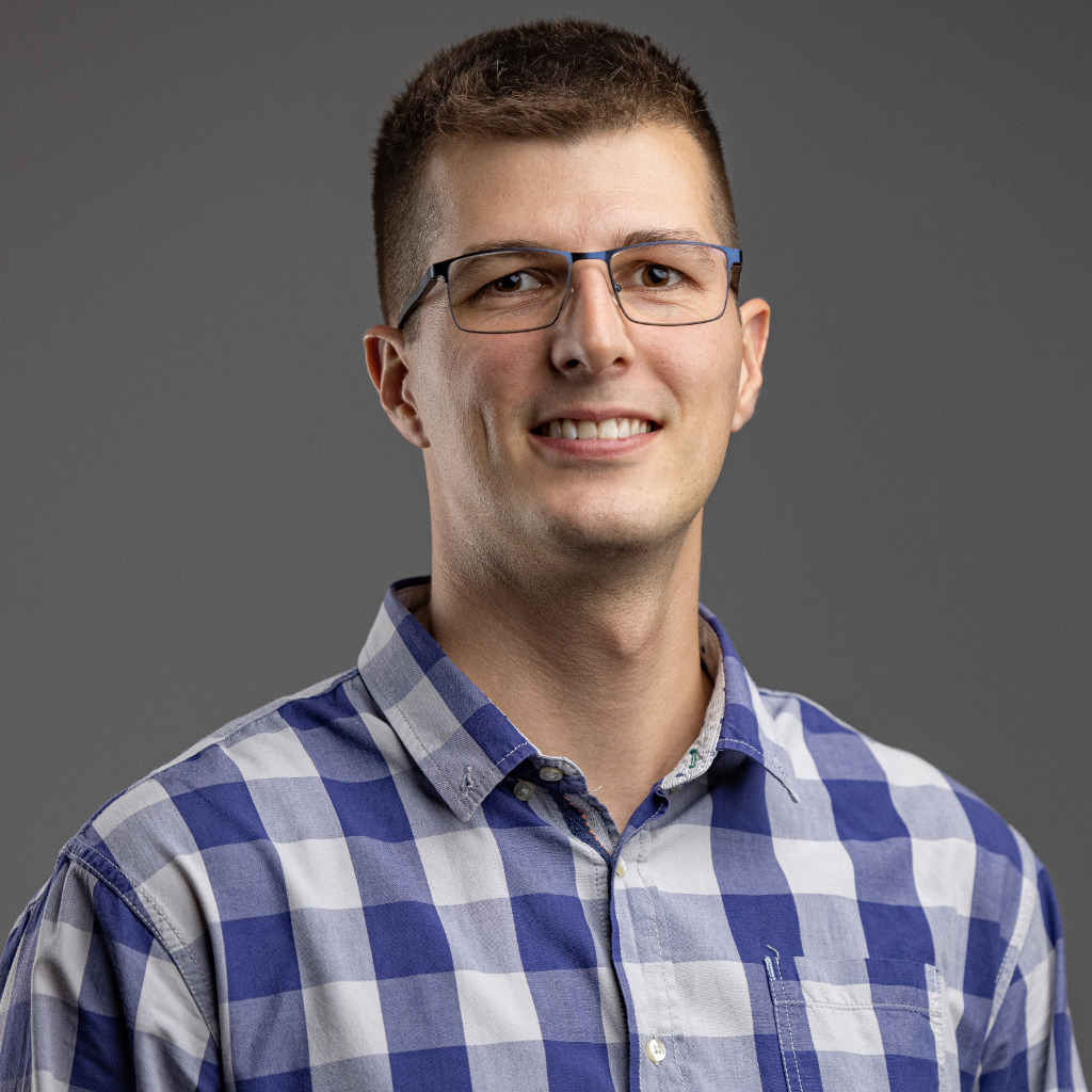 Vladimir Vajda - Software Architect - Kombinat IT Services | XING