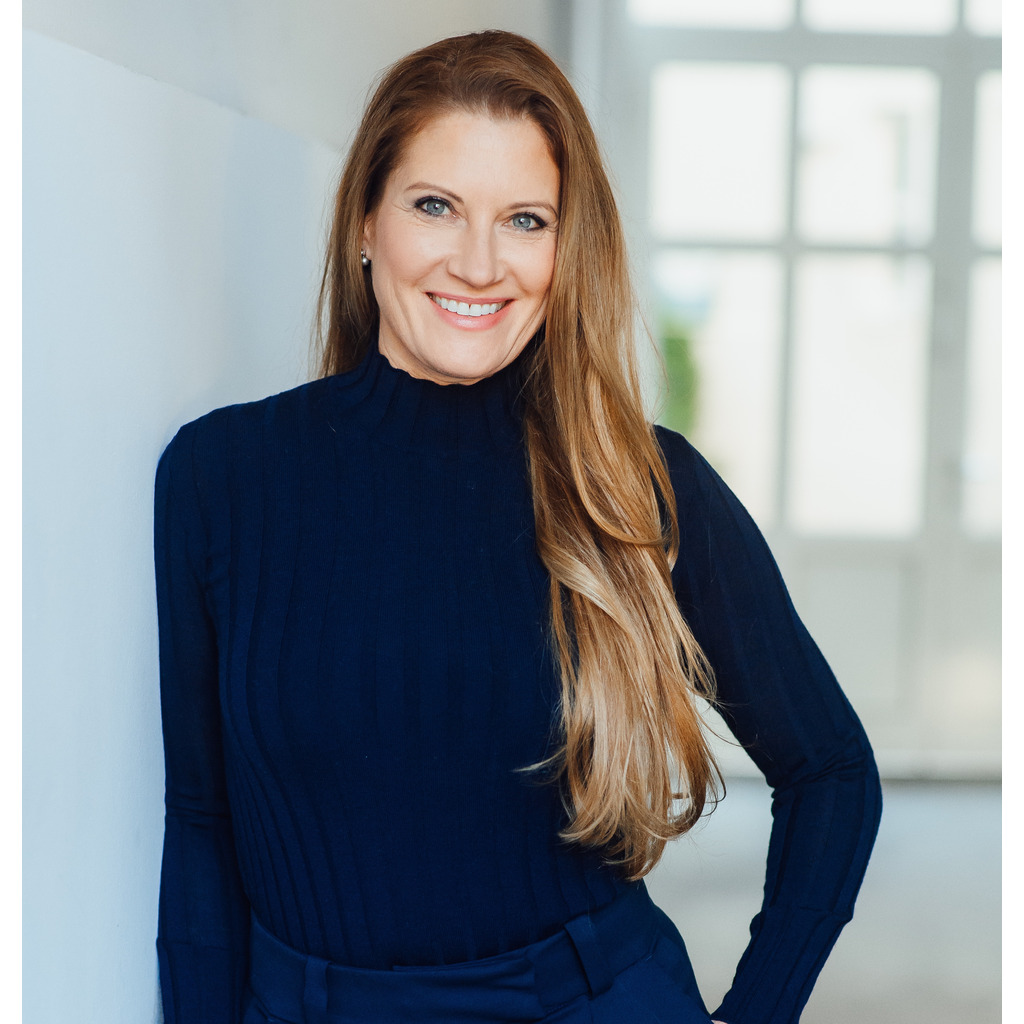 Katrin Neuffer - Leiterin Corporate Communications, Investor Relations ...