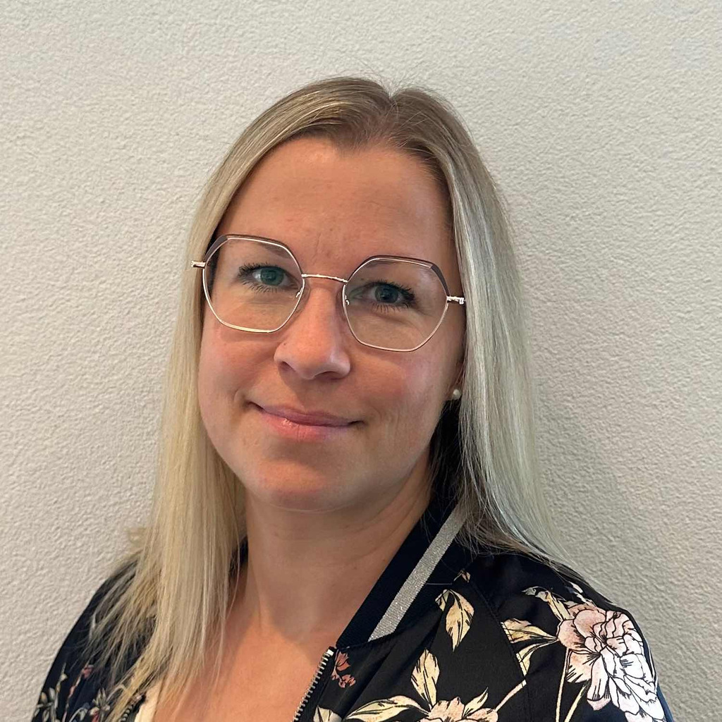 Julia Wolf - Mediengestalter - Würth Druck GmbH & Co. KG | XING