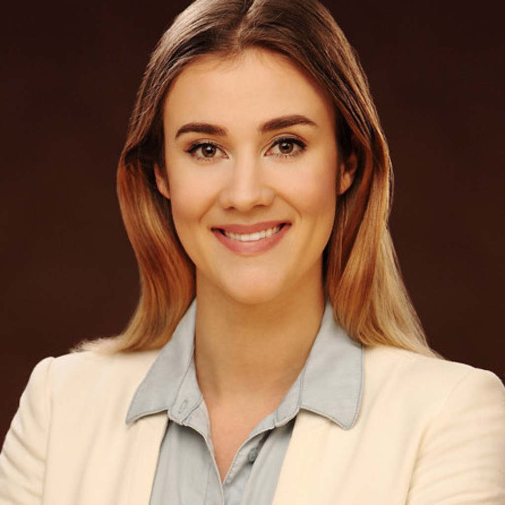 Candace Neumann's Instagram, Twitter & Facebook on IDCrawl