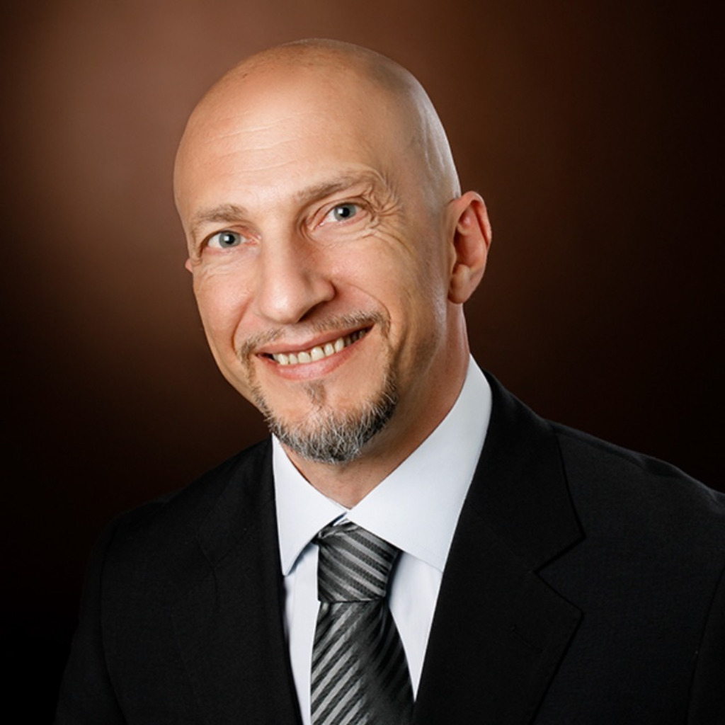 Dipl.-Ing. Maurizio Fracassi - Solution Architect - Solid System Team ...