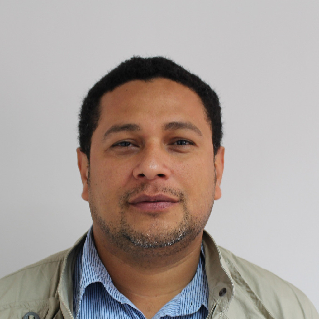 Prof. Roberto Reyes Gámez - Asesor Psicosocial - Centro Nacional de ...