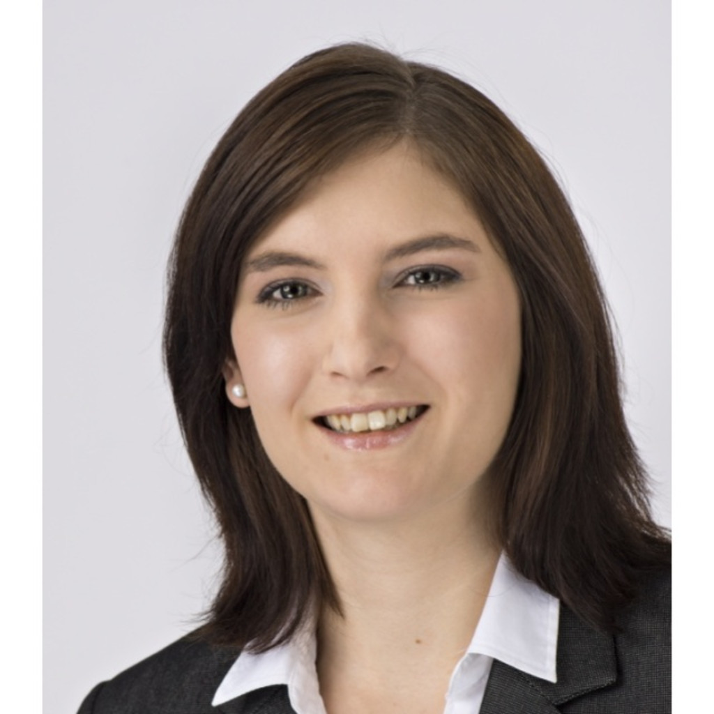 Julia Zimmermann - Fondsmanagerin Schwerpunkt Steuerrecht - Hahn Gruppe ...