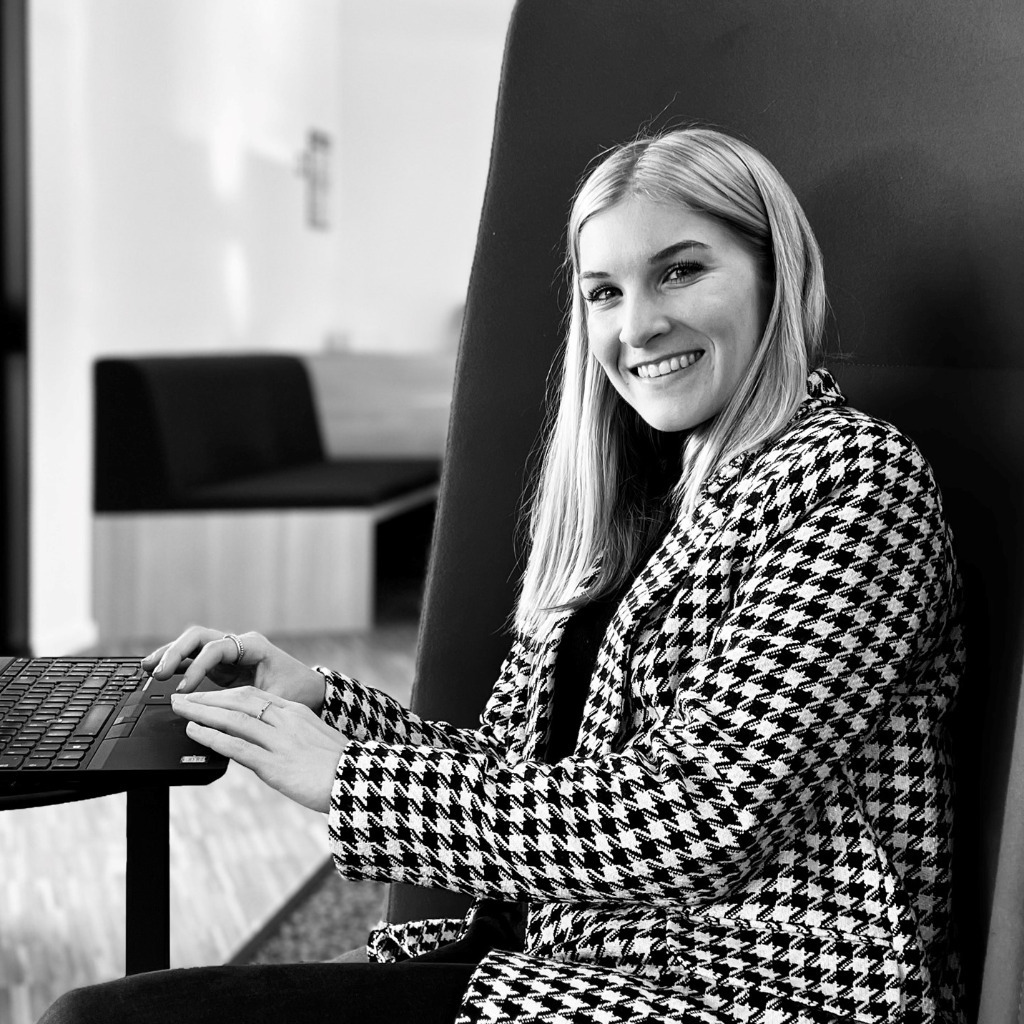 Anna-Lena Schneider - Vertriebsassistentin - SVA System Vertrieb Alexander GmbH | XING