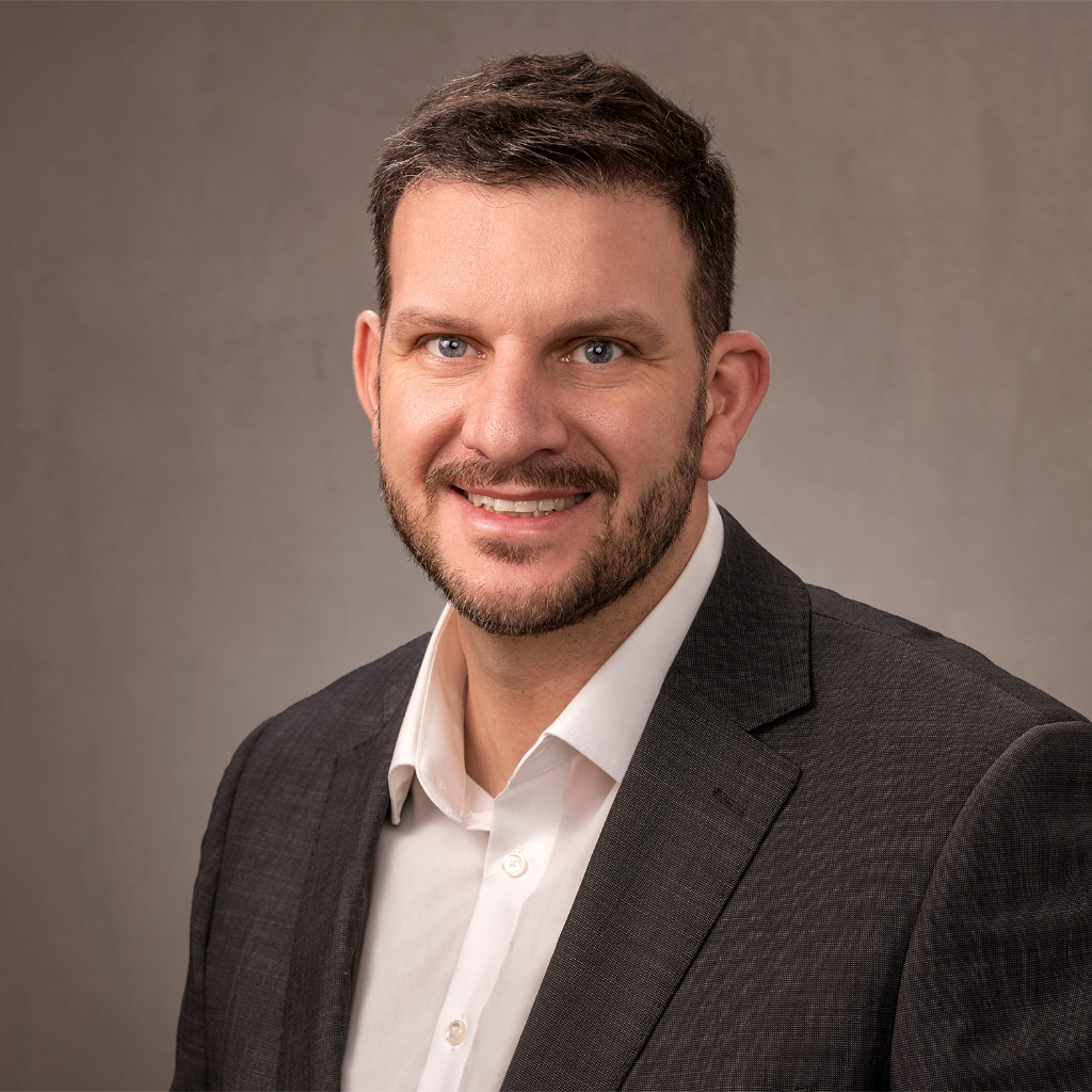 Alexander Toth's Instagram, Twitter & Facebook on IDCrawl