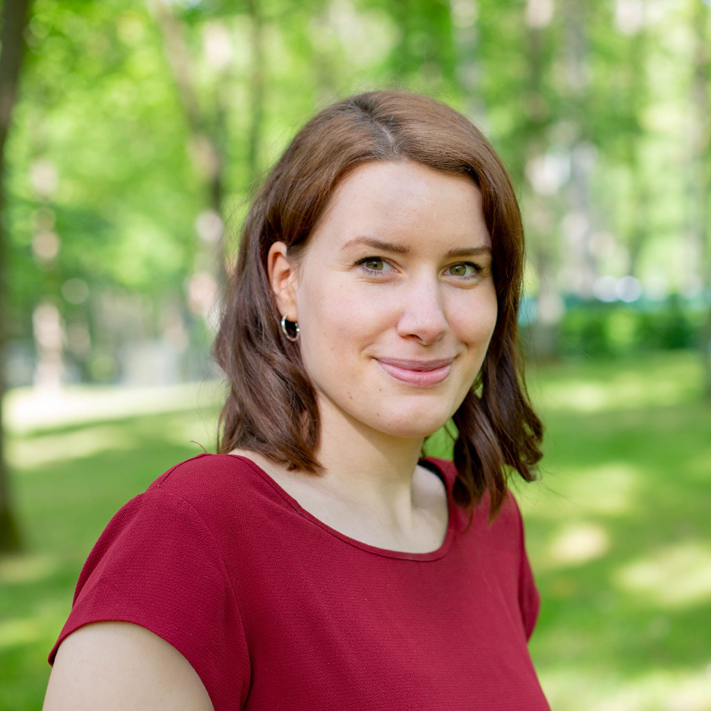 Laura Busch's Instagram, Twitter & Facebook on IDCrawl