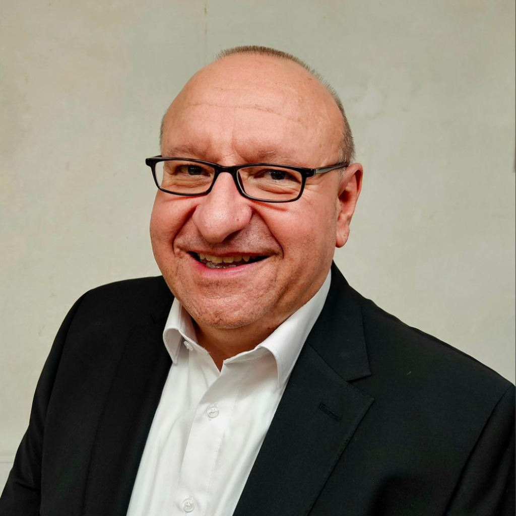 Michael Pflug - Vertrieb Großmaschinen - Salchow & Berger Baubedarf ...