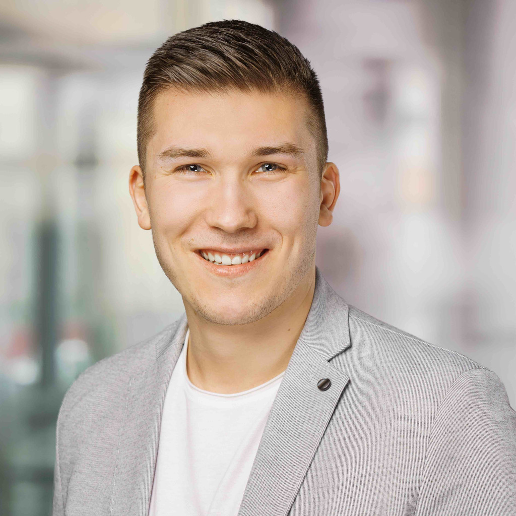 Michael Heinrich's Instagram, Twitter & Facebook on IDCrawl