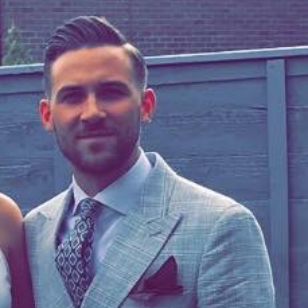 Matthew Bone's Instagram, Twitter & Facebook on IDCrawl