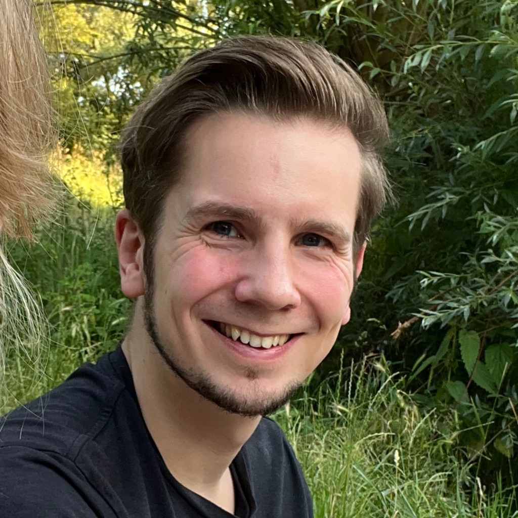 Adrian Strauß: Programmierer | XING