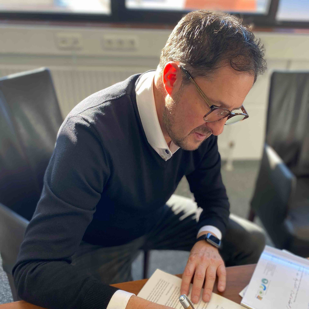 Frank Kronenberg - Experte und Berater in Beschaffung von Kraftstoffen ...