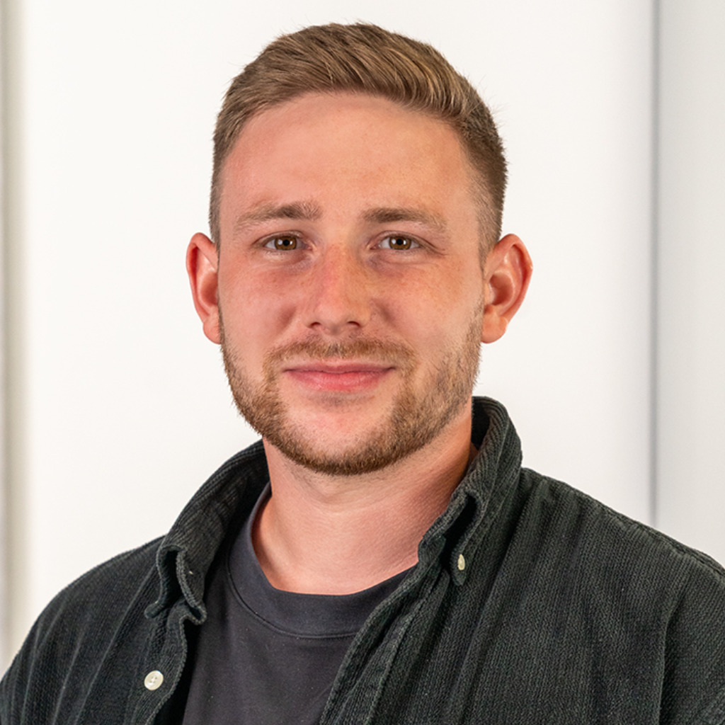 Alexander Marx - Analyst - Lionment | XING