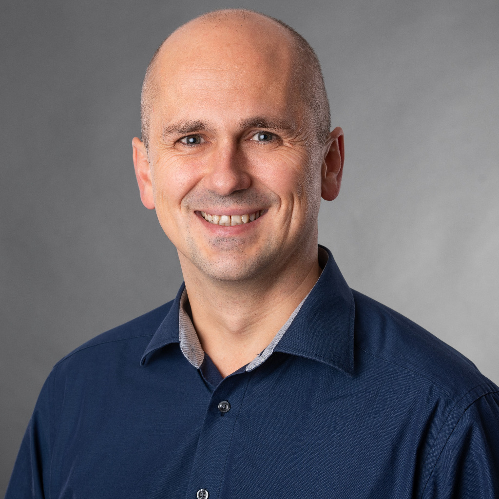 Robert Stenzel - Industrietechnologe - Stanztechnik + Werkzeugbau ...