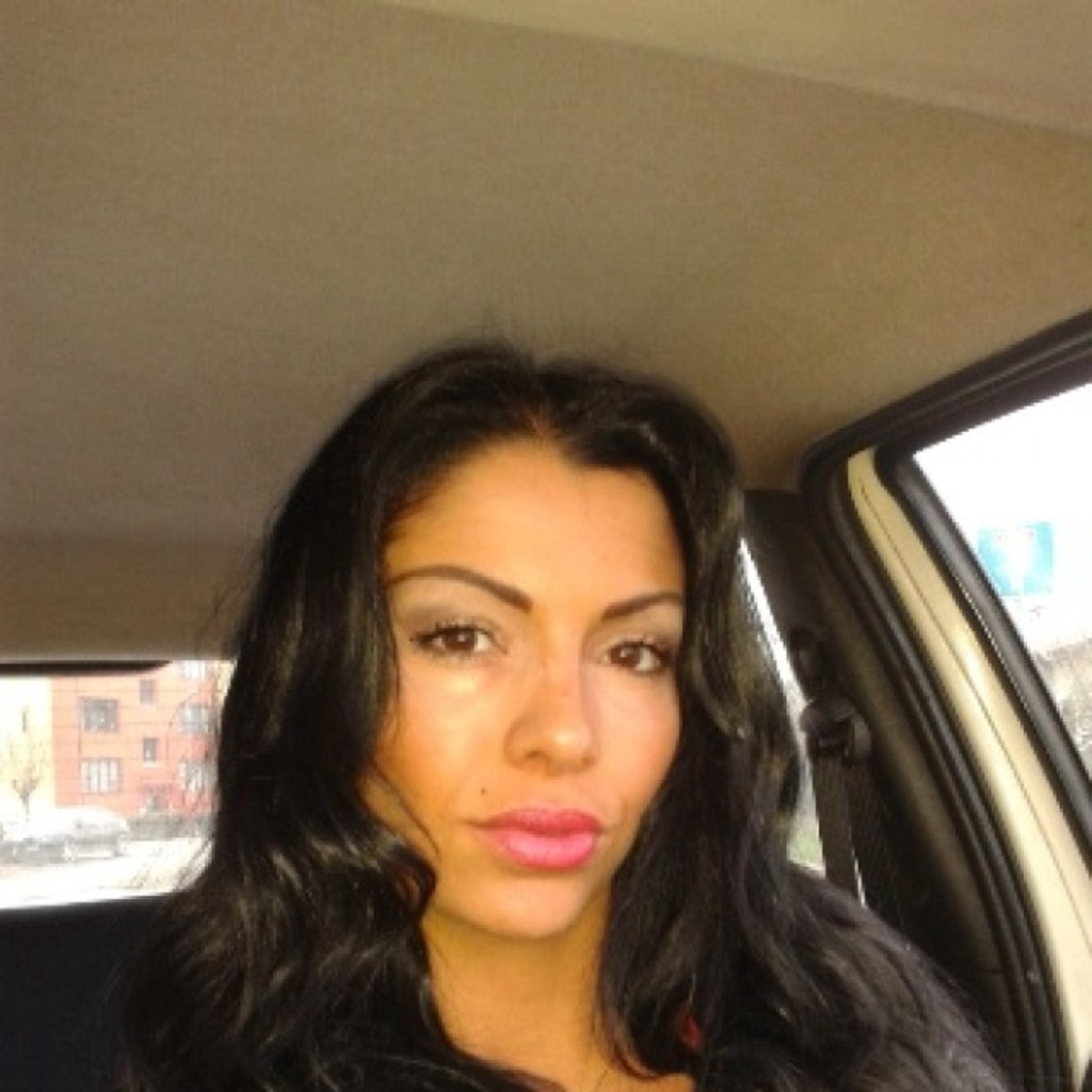 Elena Pollini - ragioniera GESTIONE LOGISTICA - arco spedizioni | XING