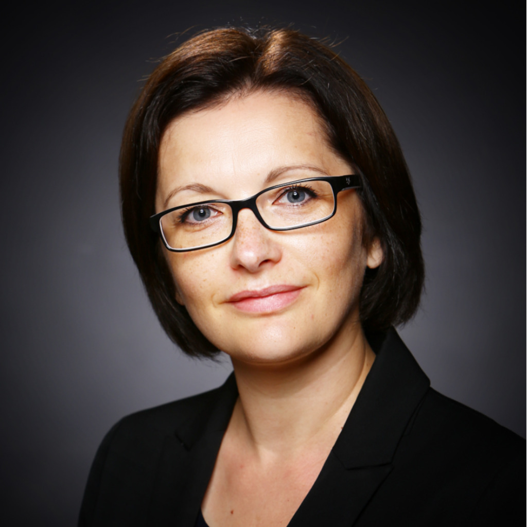 Elena Becker - Transport Operation Specialist - Drägerwerk AG & Co. KGaA | XING