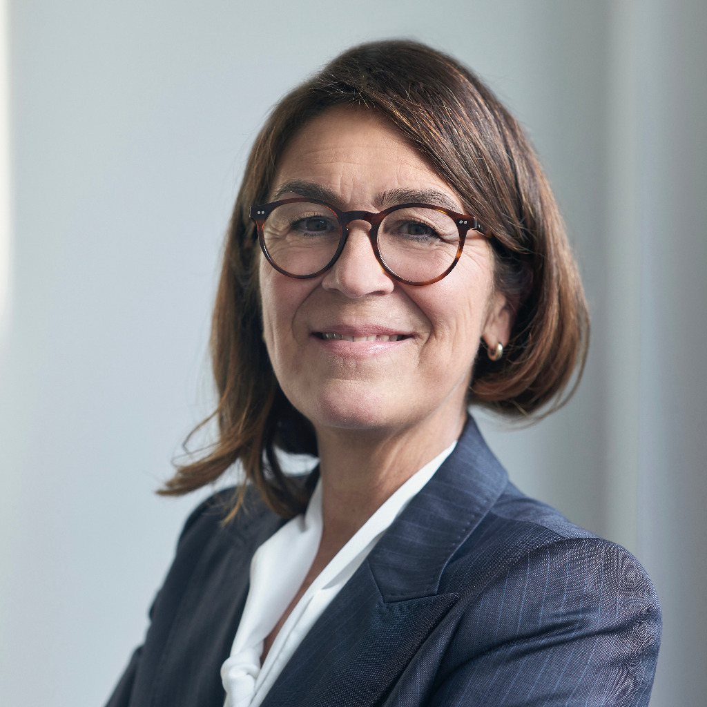 Isabelle Rüsse-Baronin von Hoyningen-Huene - Head of Finance - reVenton ...