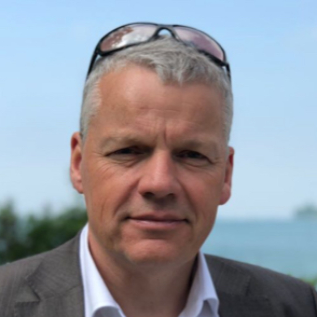 Andreas Dietz - Executive Manager Global Service Center Office - AXA ...