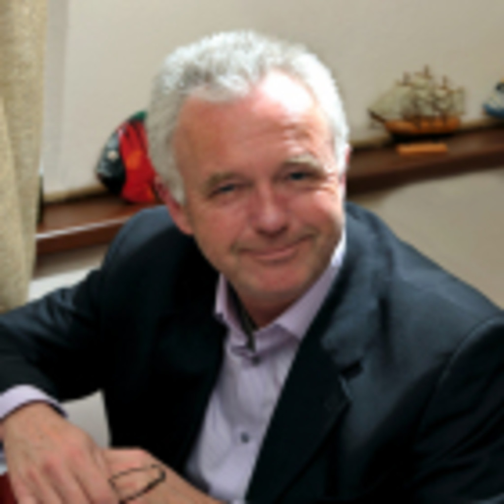 Peter Tench - Managing Director - People Connected | XING