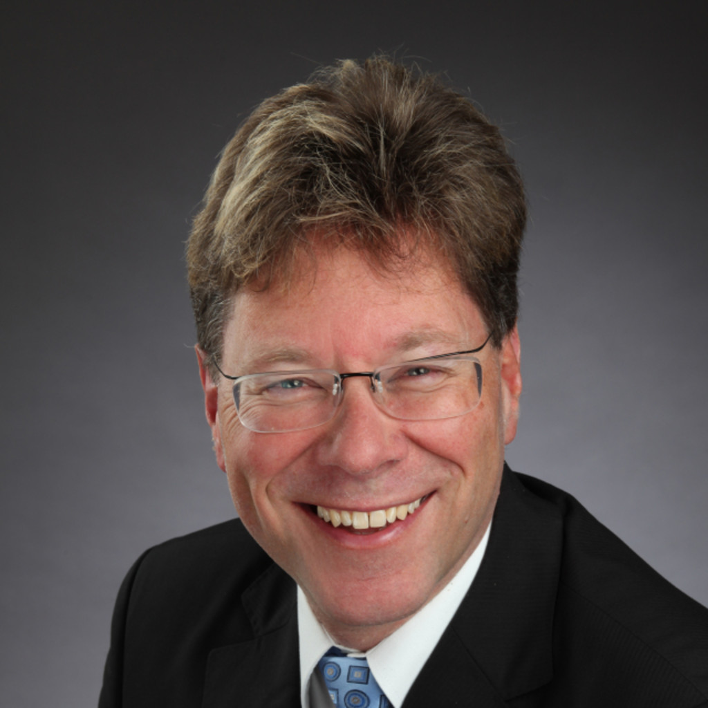 Dr. Thomas Schuster - Geschäftsführung - VMOS | XING