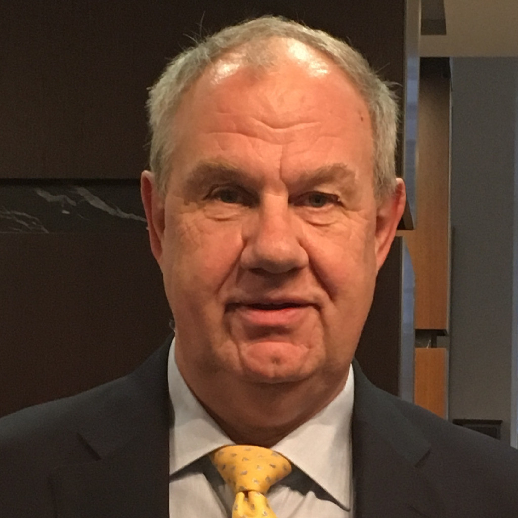 Dr. Martin Cornelius - Manager Solution Consulting EMEA Central ...