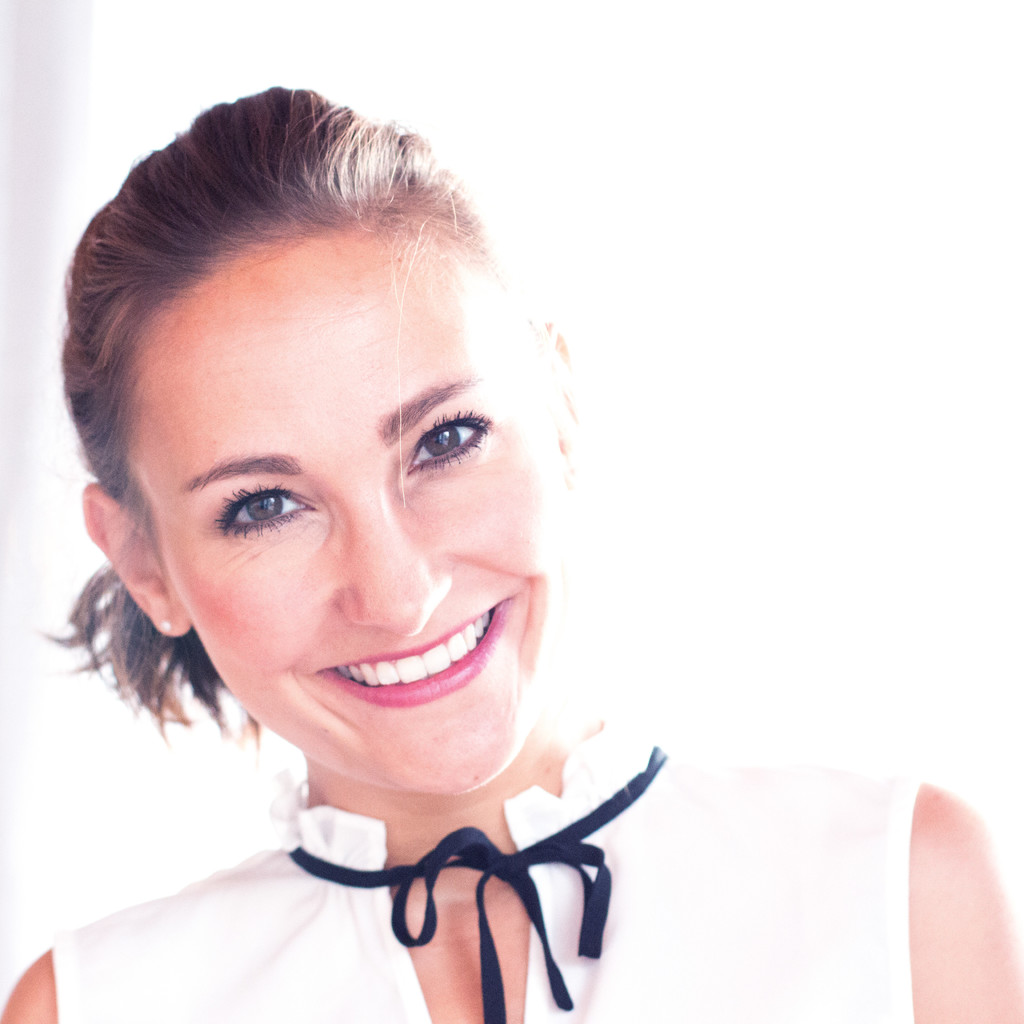 Maria Wittek - Innenarchitektin - kracherlgelb | XING