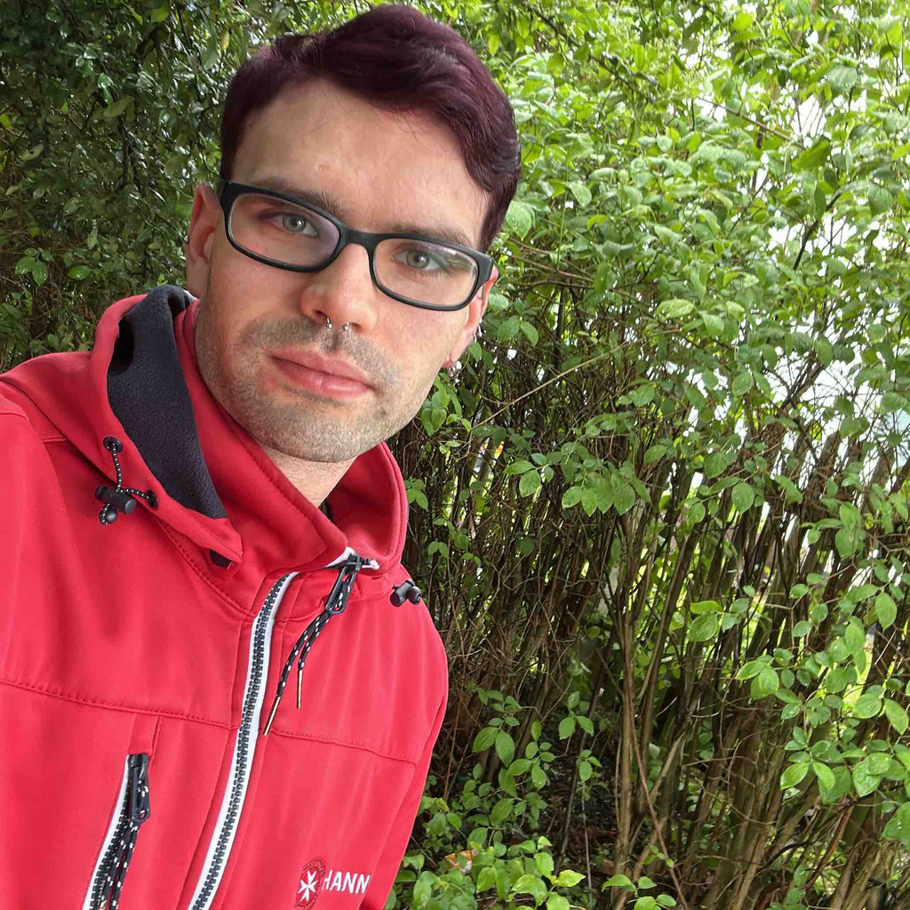 Michael Uhlmann - Krankenpflegehelfer - HBG Gera | XING