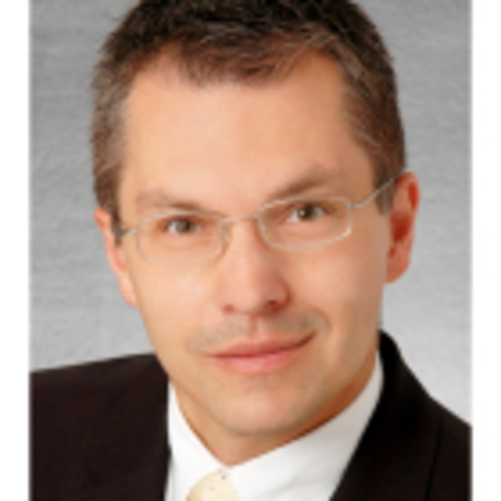 Michael Stachowiak - Leitung - Finanz- und Wirtschaftsmanagement | XING