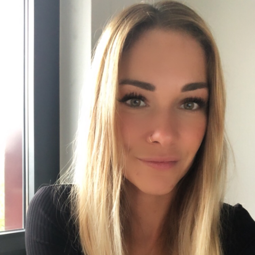 Andrea Dertinger - Internet-Spezialistin (Senior) - Sparkasse Paderborn ...