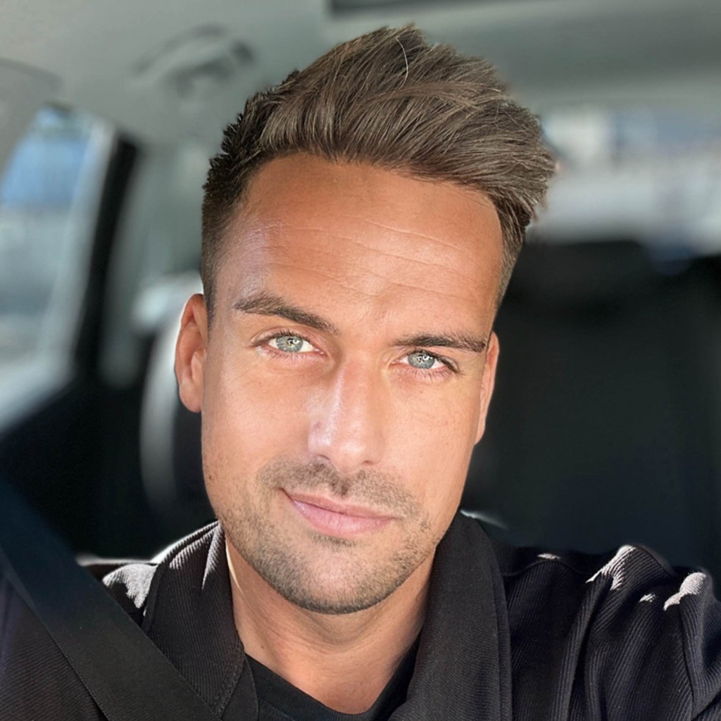 Christopher Meixner's Instagram, Twitter & Facebook on IDCrawl