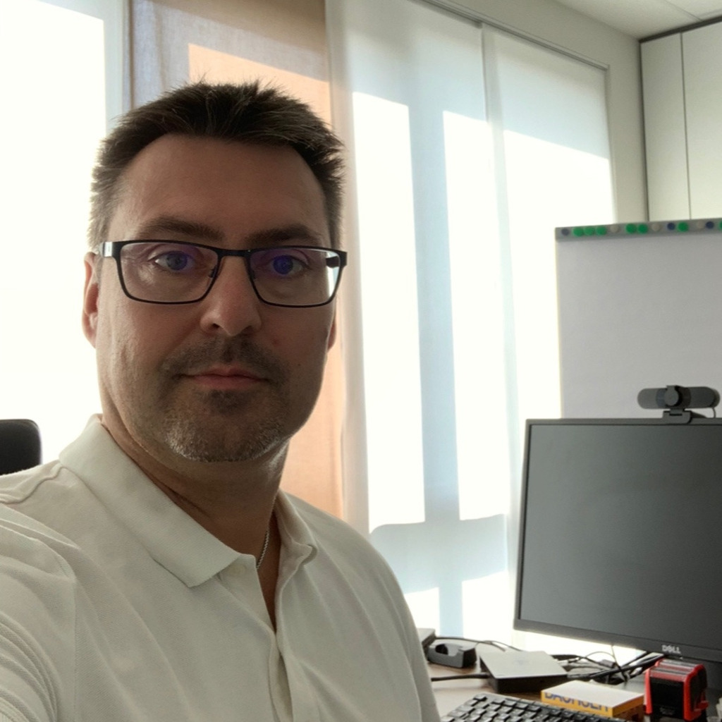 Robert Dix's Instagram, Twitter & Facebook on IDCrawl