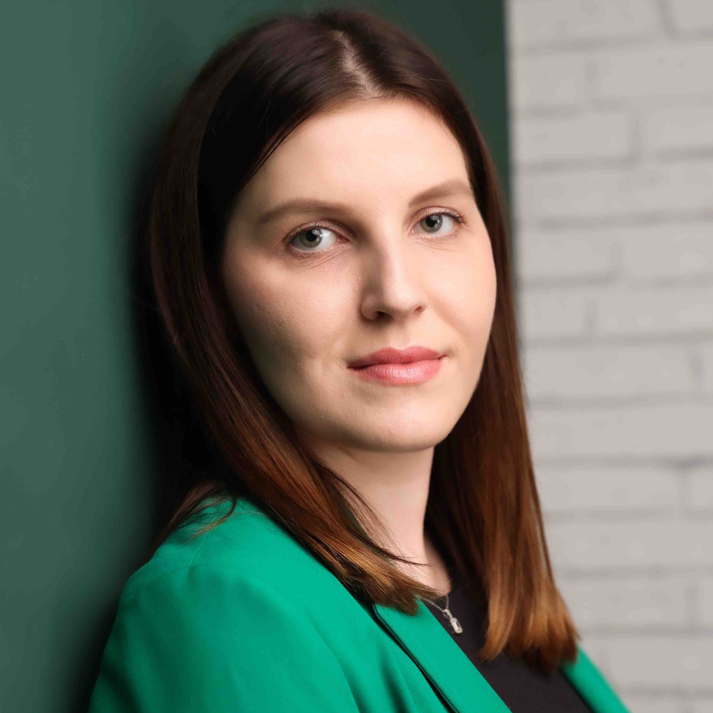 Aida Dzafic - Leiterin Interner Dienst - DB Fahrwegdienste GmbH | XING