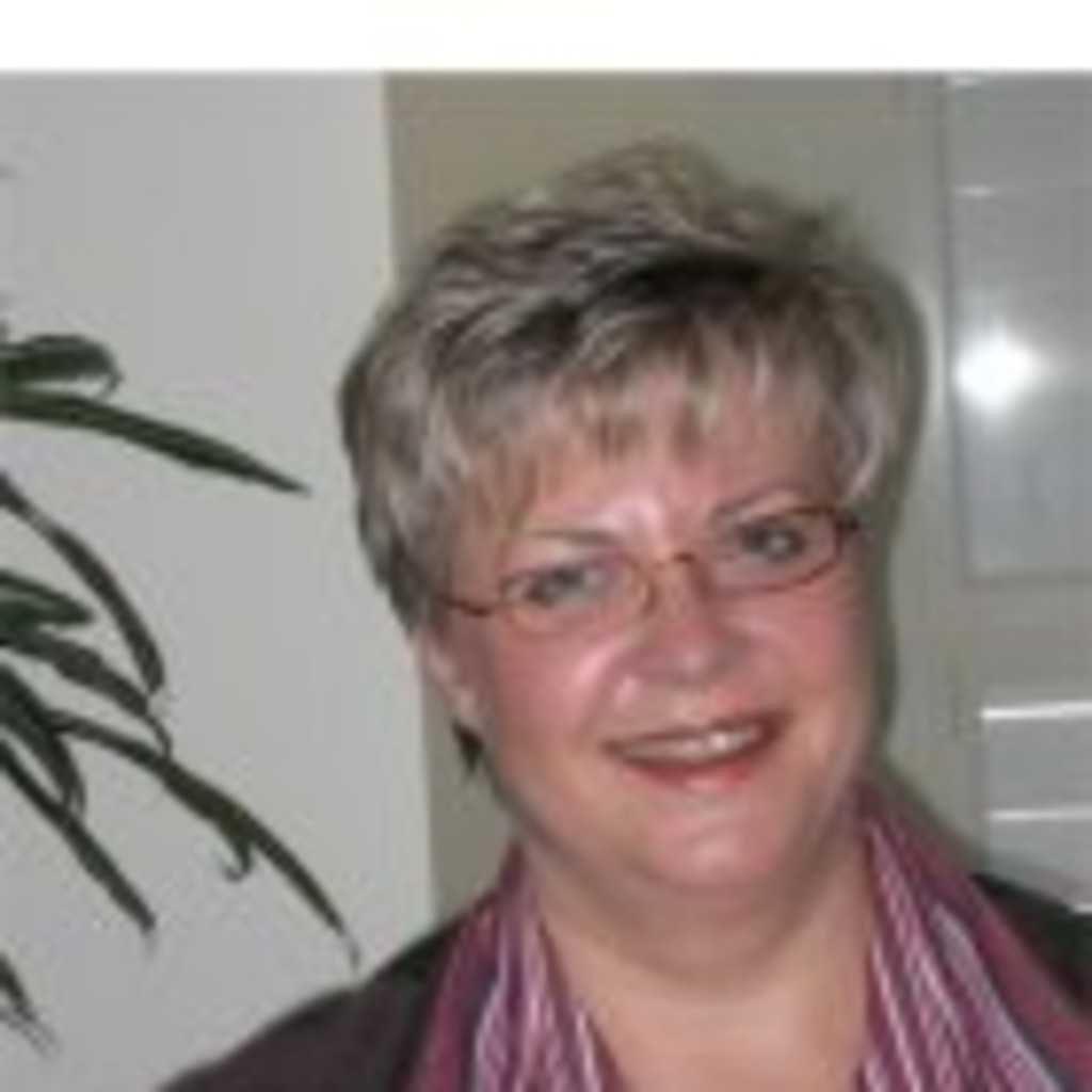 Sandra Will - Assistenz - T-Systems ES GmbH | XING