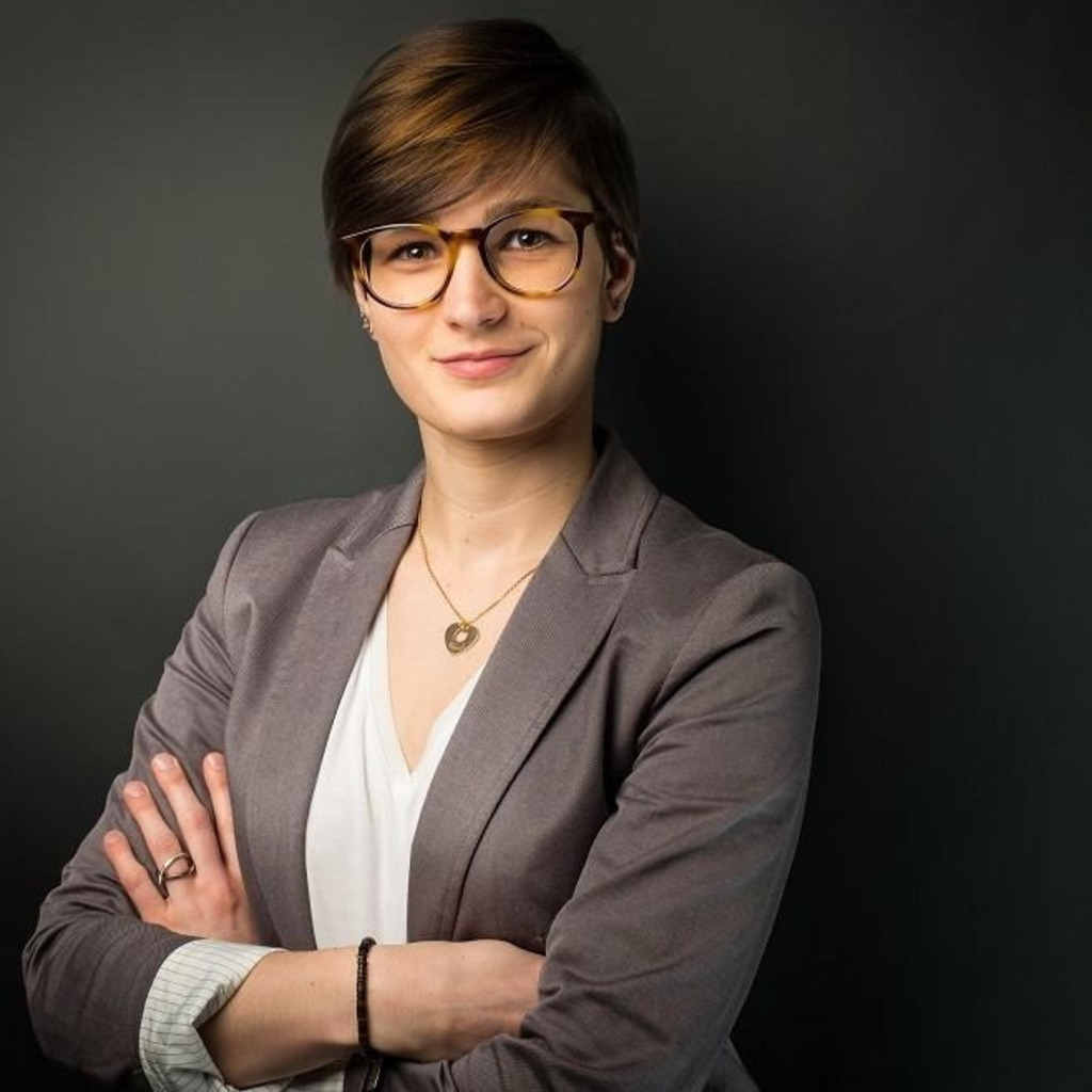 Eva Mahler-Volk - HR Business Partner - Magna Spiegelsysteme GmbH ...