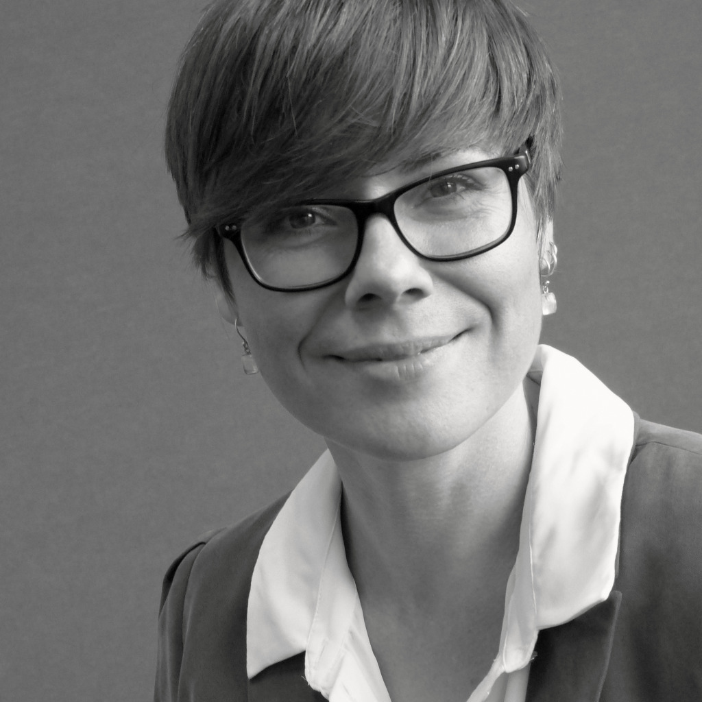 Anne Hagedorn - Institutsleiterin und Schulleiterin - IWK gemeinnützige ...