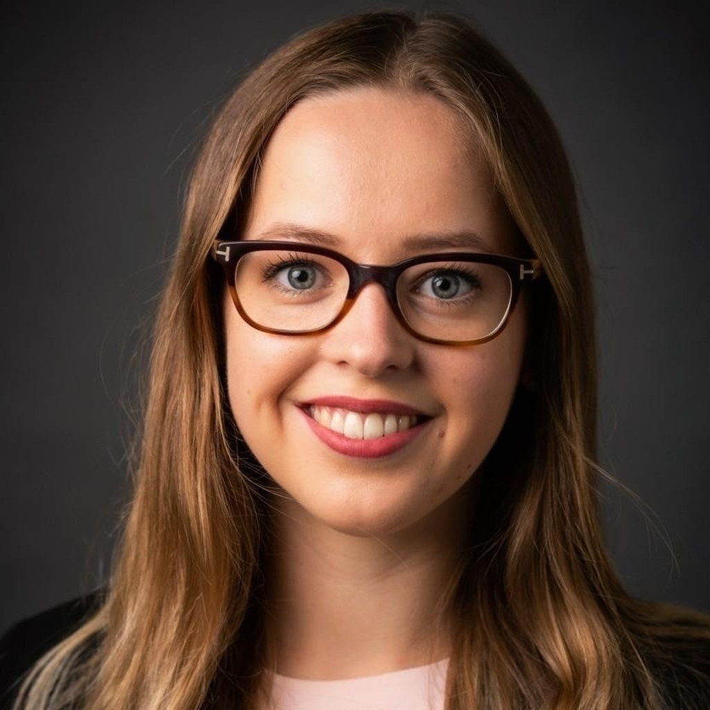 Stefanie Weng - Consultant - INVENSITY GmbH | XING