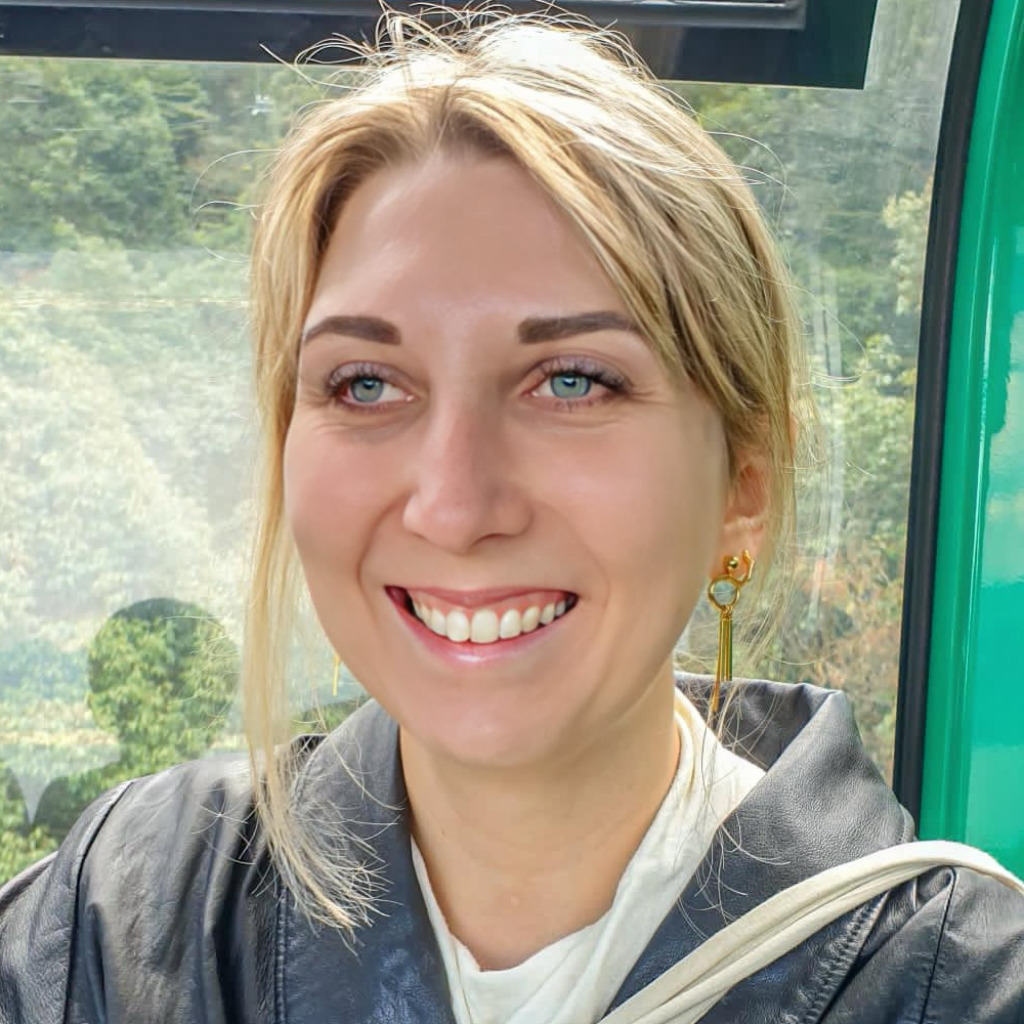 Anna Rupp - Social Media Managerin - A | XING