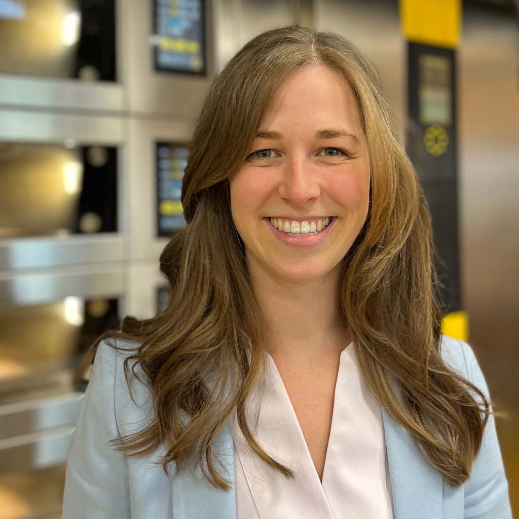 Anna Hofmann's Instagram, Twitter & Facebook on IDCrawl