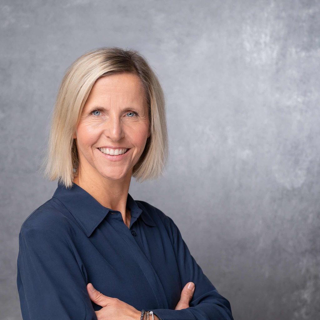 Tina Bergs - Online Marketing Managerin - CES, C.Ed. Schulte GmbH | XING