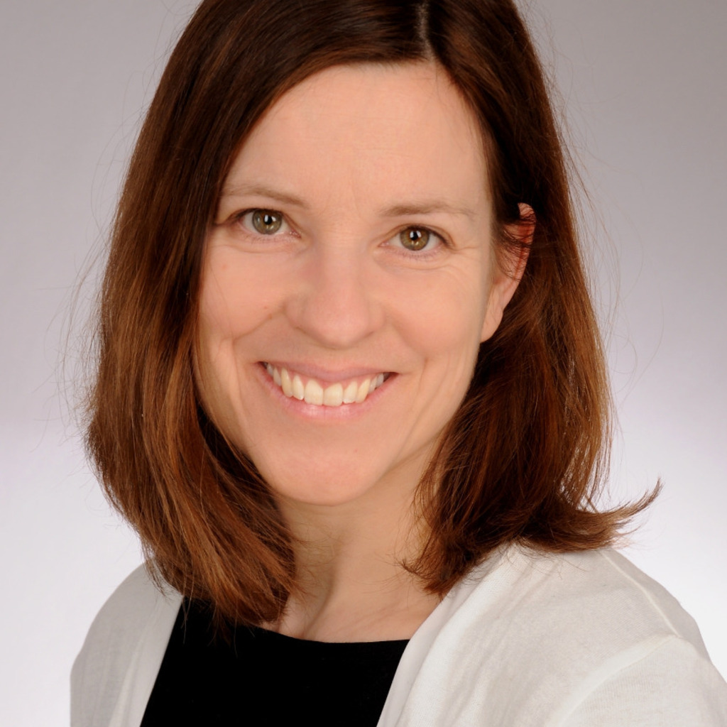 Carola Weyers - Redakteurin Podcast und Social Media - buchner ...