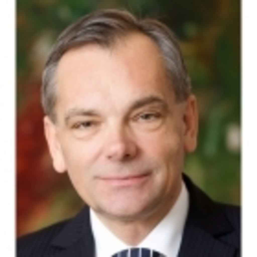 Robert Dienst - Geschäftsführer - Schloss Laxenburg ...