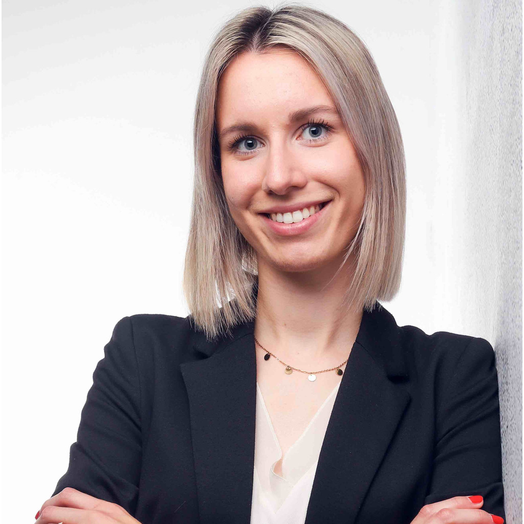 Lara Helfrich-Brecht - Spezialistin Unternehmensplanung I ...